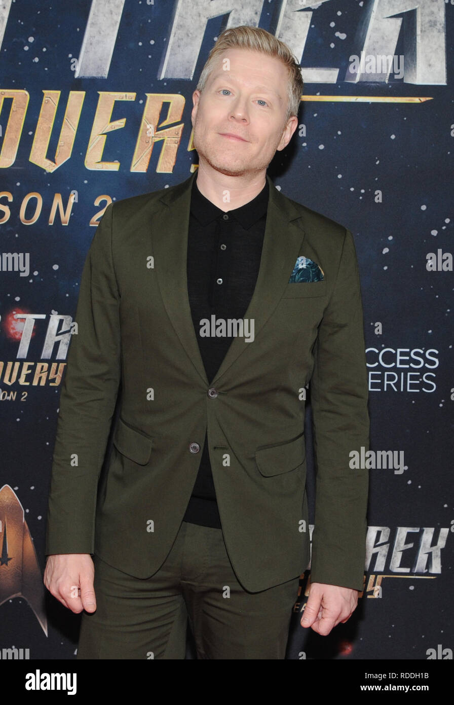 Anthony rapp star trek discovery hi-res stock photography and images ...