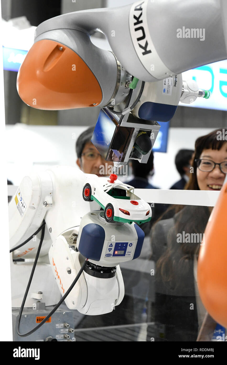 Tokyo, Japan. 17th Jan, 2019. A robot arm developed by Japan's robot ...