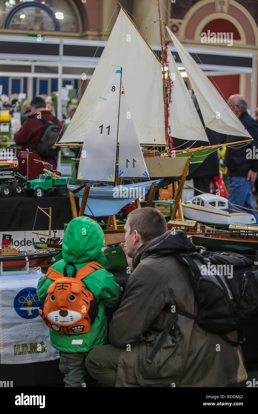 London model engineer show hi-res stock photography and images - Alamy