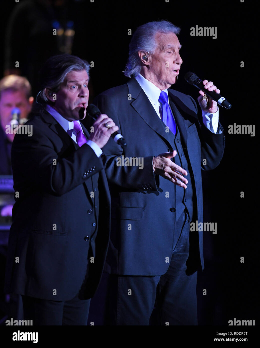 Righteous brothers on stage hi-res stock photography and images - Alamy