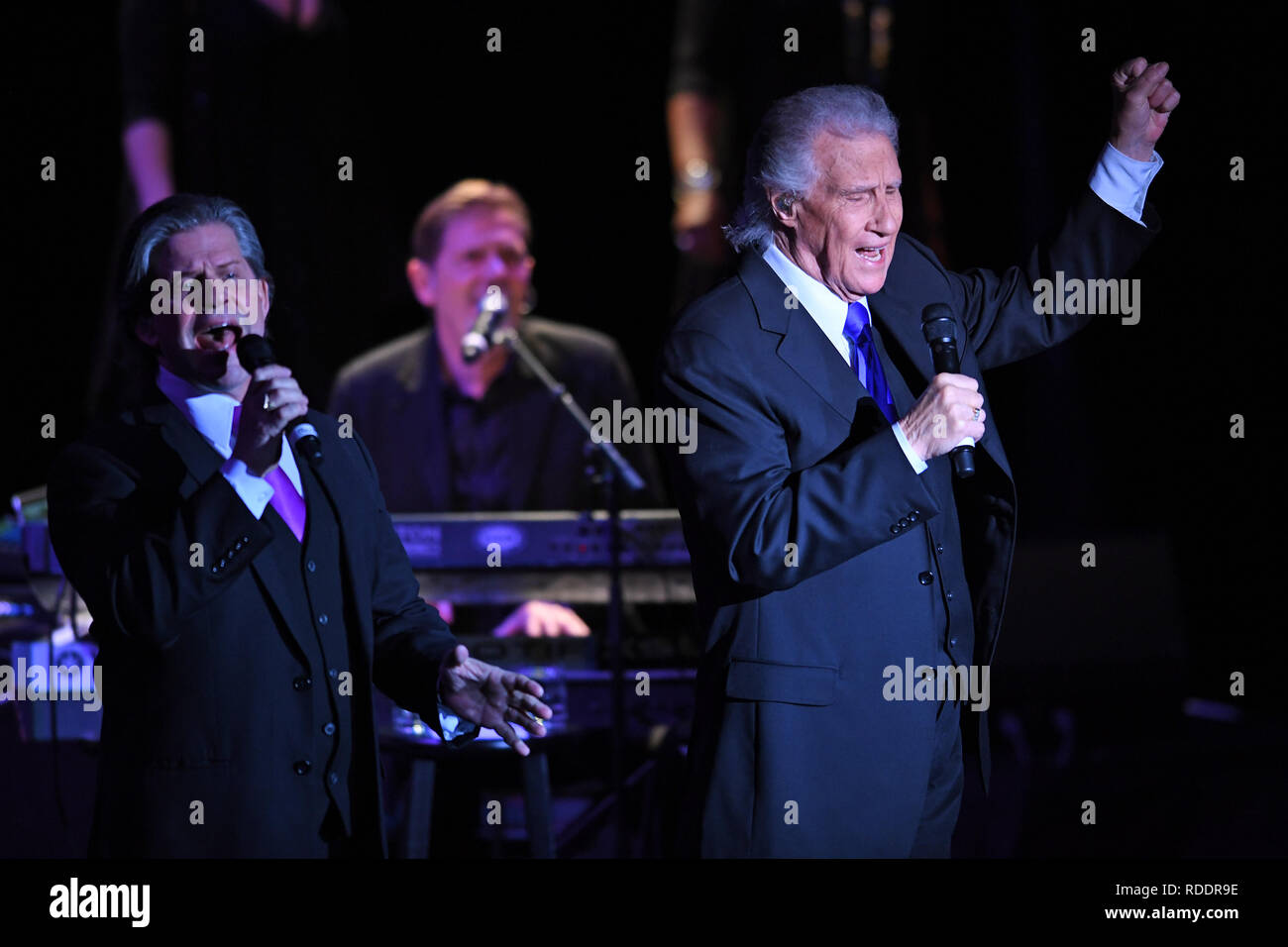 Righteous brothers on stage hi-res stock photography and images - Alamy