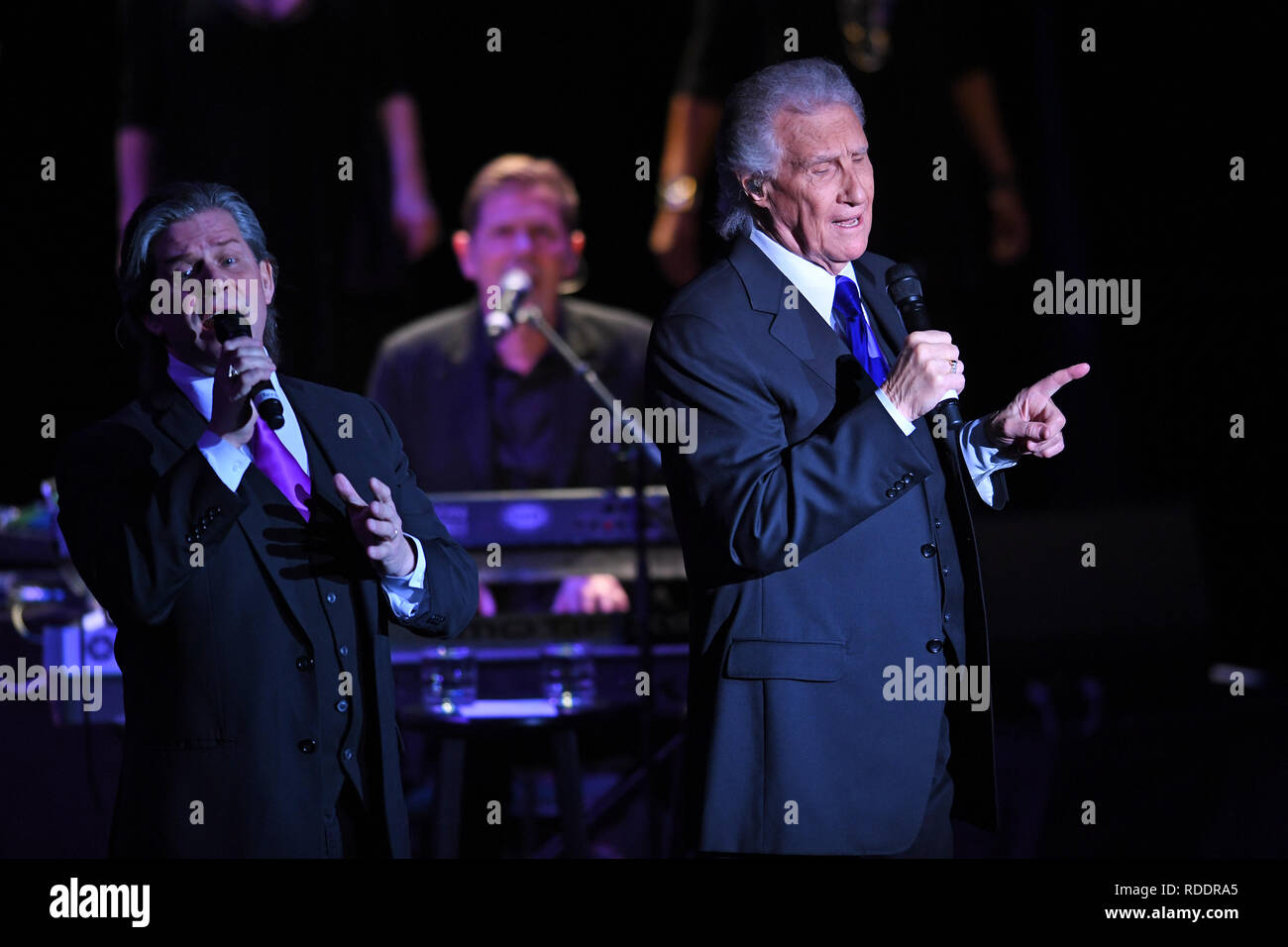 Righteous brothers on stage hi-res stock photography and images - Alamy