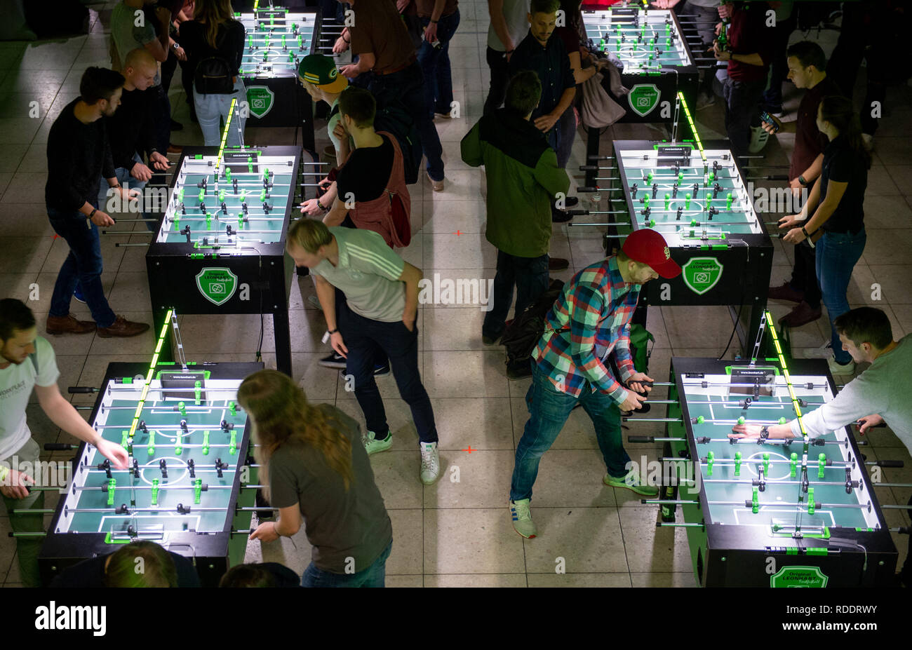 Hamburg, Germany. 18th Jan, 2019. Participants of the German Table ...