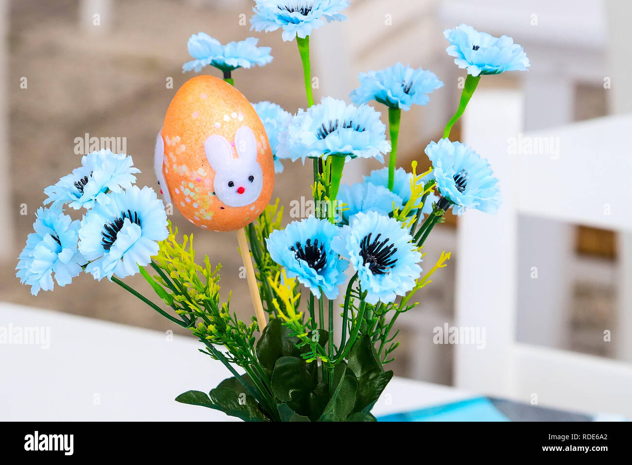 Easter decorations hi-res stock photography and images - Alamy