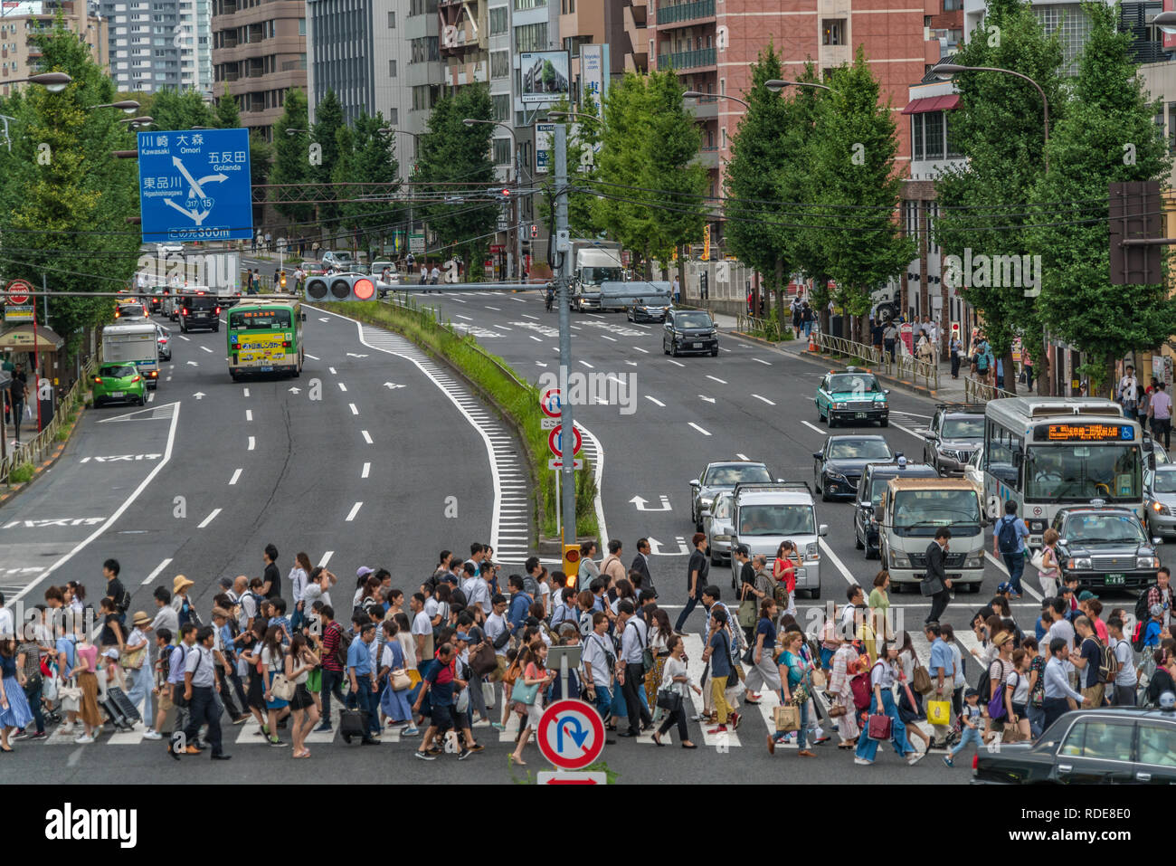 Tokyo Japan Traffic Jam Cars High Resolution Stock Photography and ...