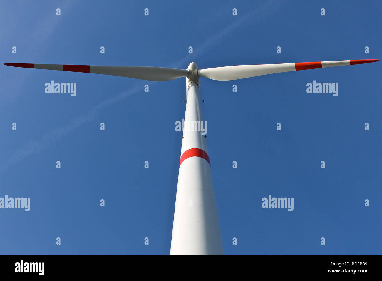 Kinetic energy hi-res stock photography and images - Alamy