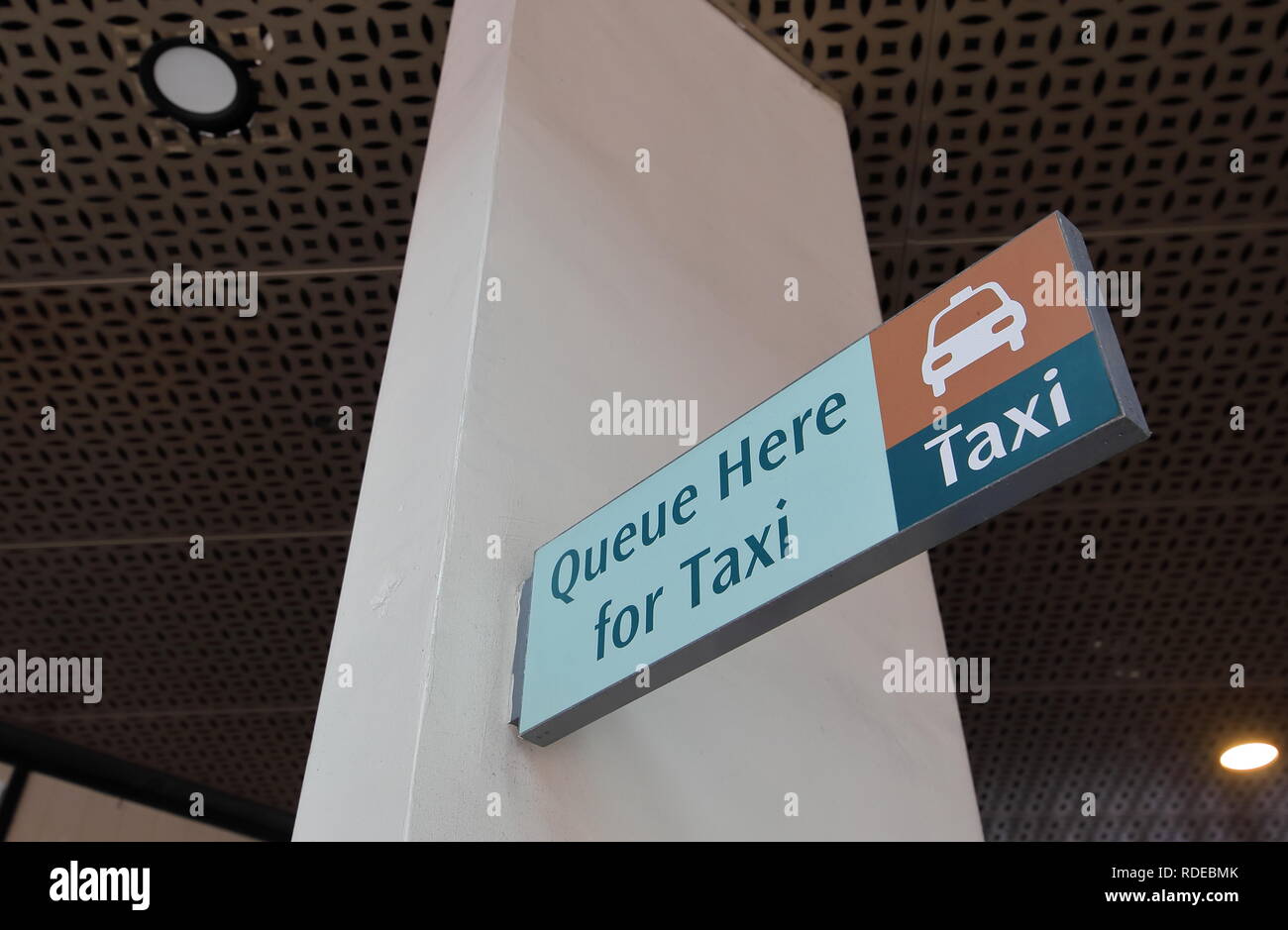 Stop sign singapore hi-res stock photography and images - Alamy