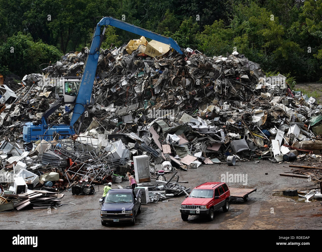 Aluminum recycling machine hi-res stock photography and images - Alamy