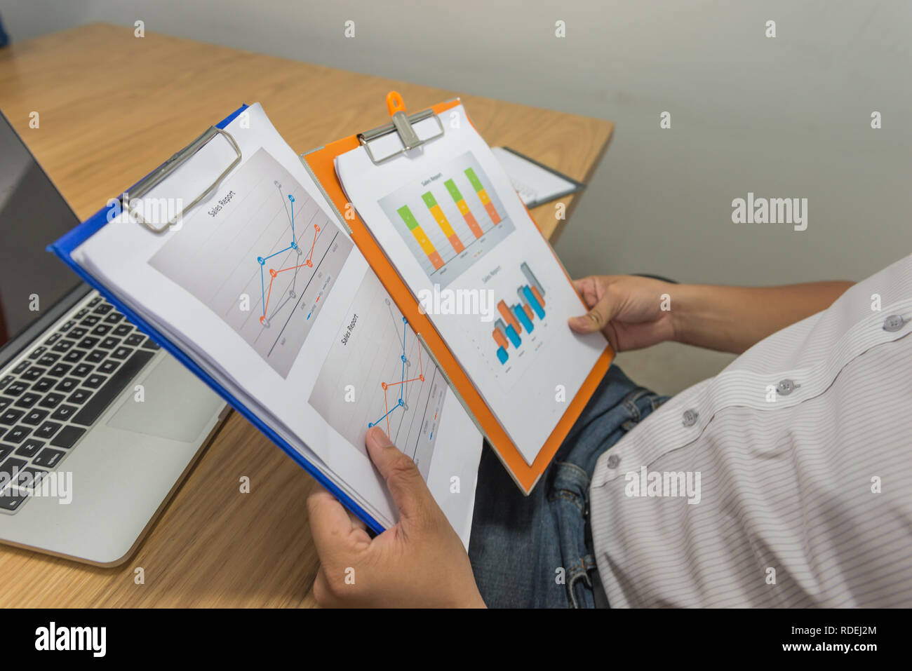 Sales reports hi-res stock photography and images - Alamy