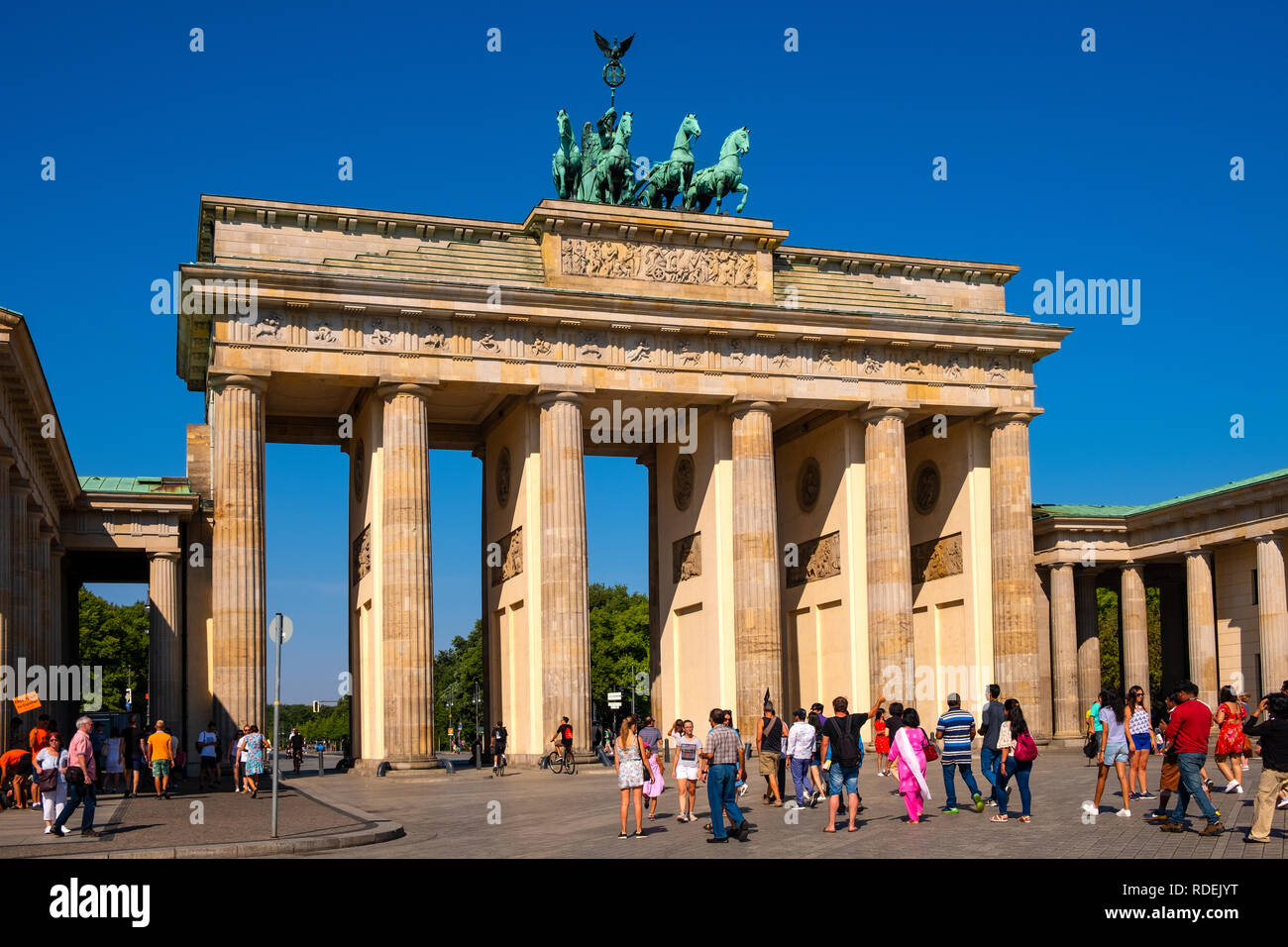 Berliner tor platz hi-res stock photography and images - Alamy
