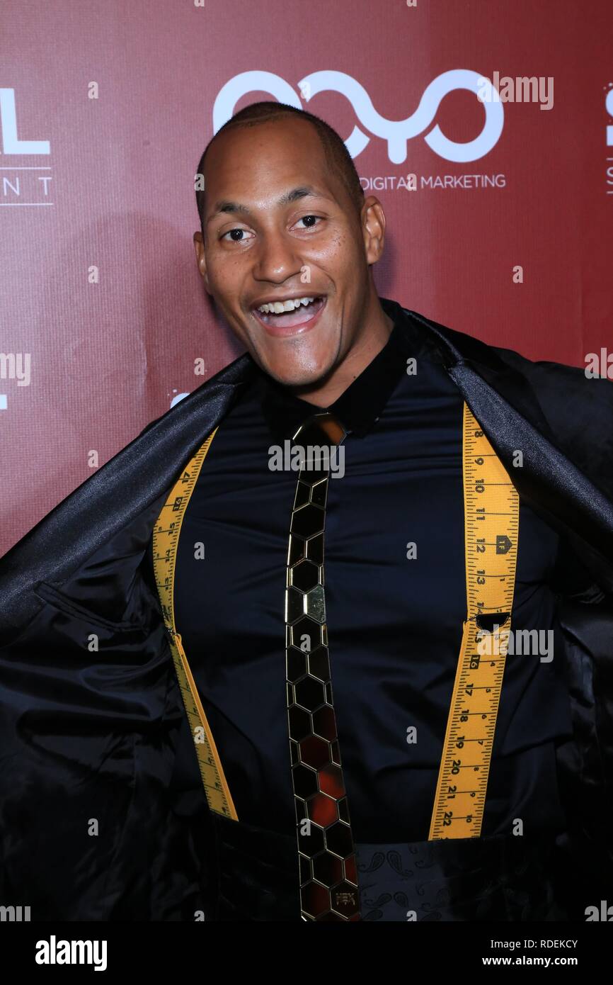 Celebrities arrive for the Smash Global 8 Black Tie Fight Night ...