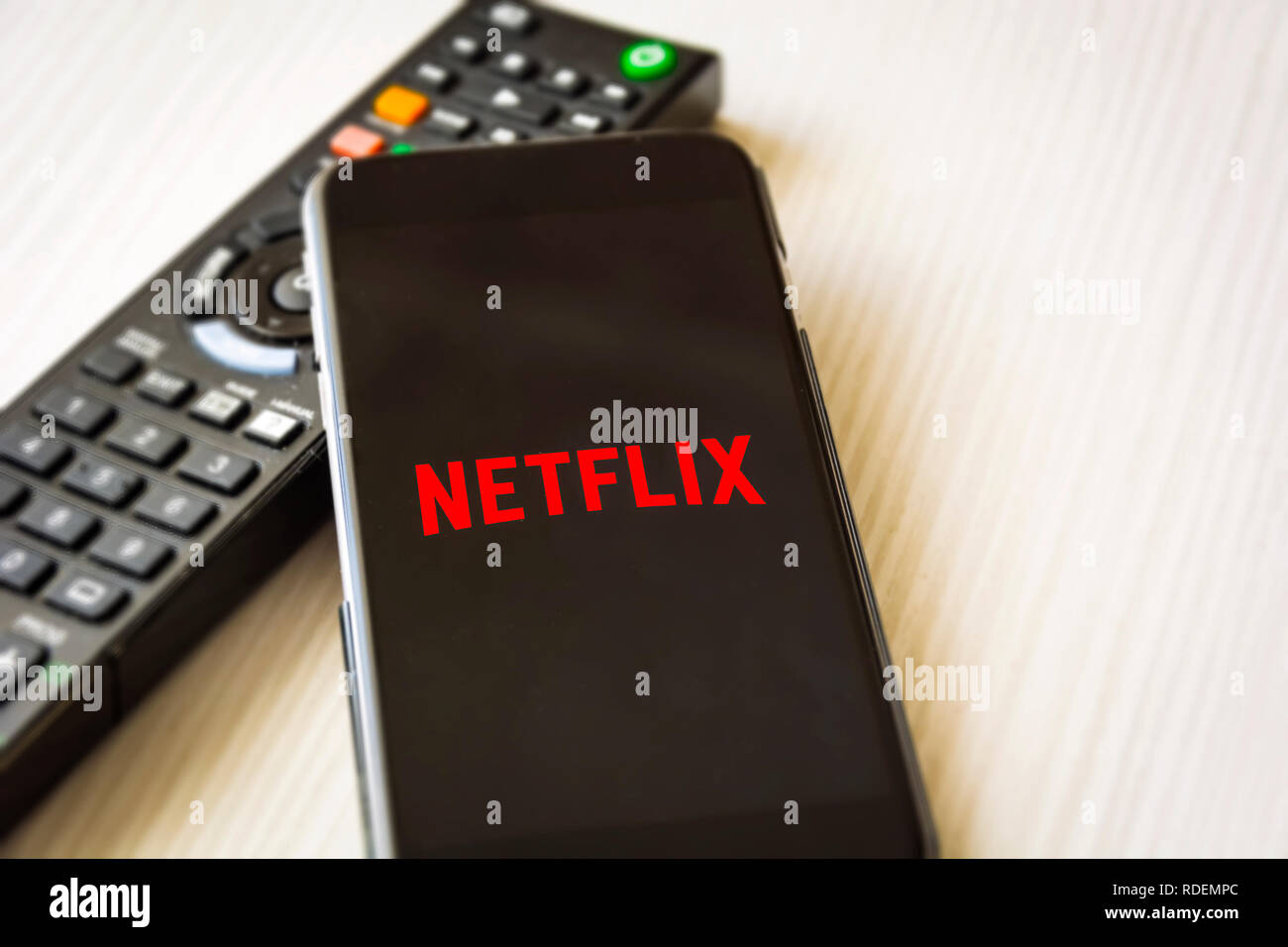 Netflix logo screen hi-res stock photography and images - Alamy