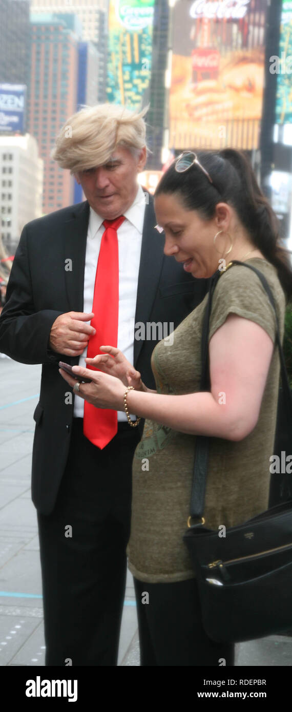 President trump look alike hi-res stock photography and images - Alamy