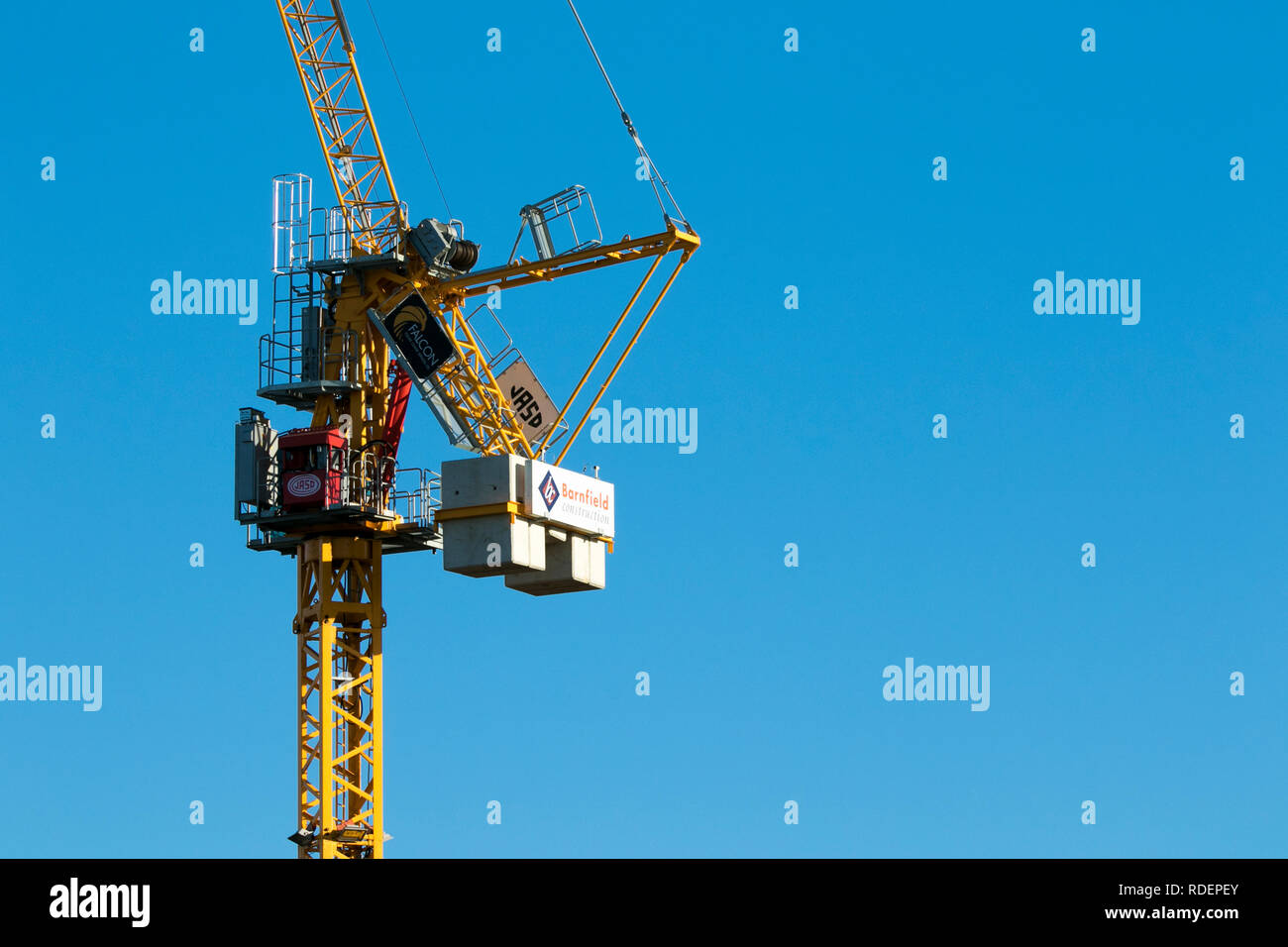 A frame tower crane, seen on almost every major construction site ...