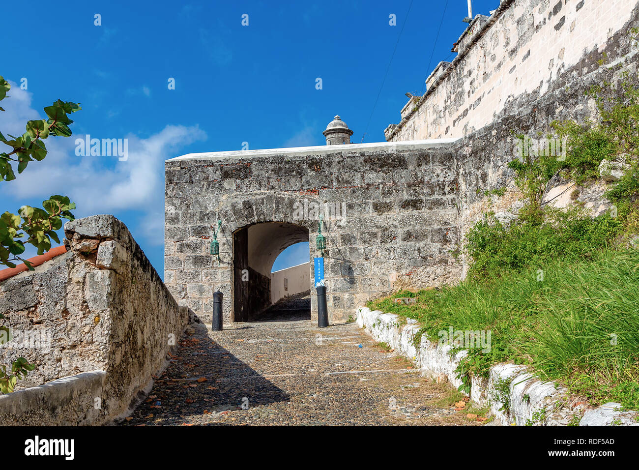 Historic colonial fortress castle hi-res stock photography and images ...