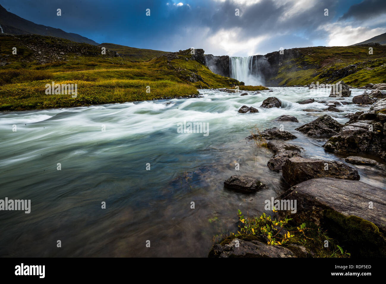 Gufufoss Wasserfall nahe Seydisfjördur in Island Stock Photo - Alamy