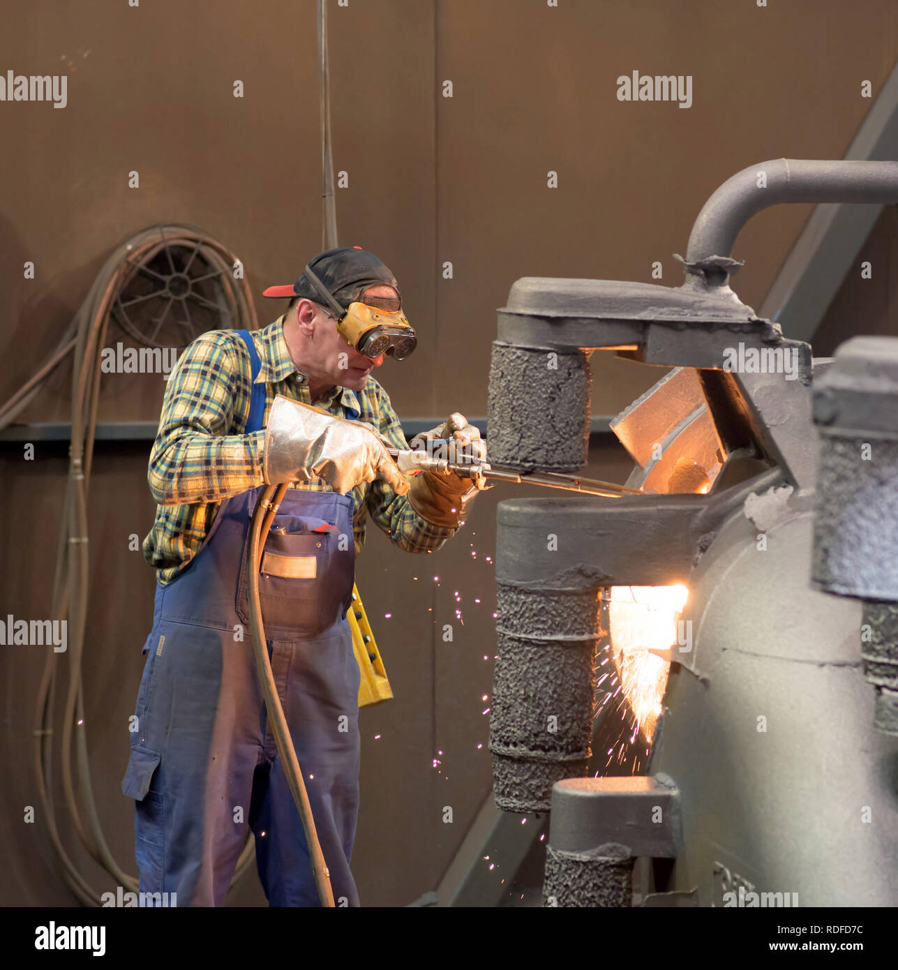 Berlin germany man welding hi-res stock photography and images - Alamy