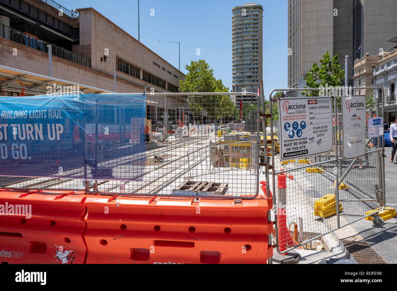 Construction of the Sydney CBD light rail project continues into 2019 ...