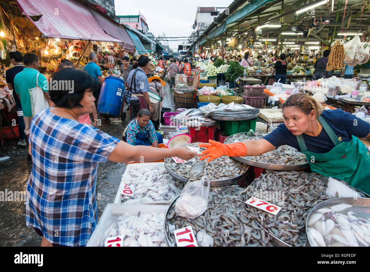the fish market at the food Market at the Khlong Toey Market in Khlong ...