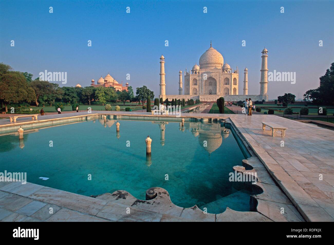 Taj mahal 1631 mausoleum hi-res stock photography and images - Alamy