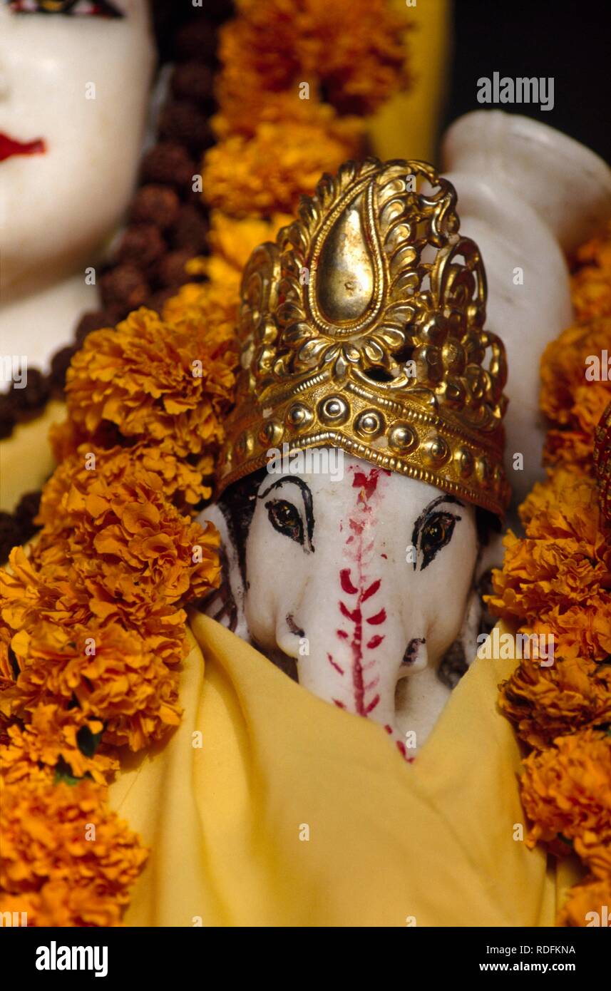 Ganesha statue on hindu temple hi-res stock photography and images - Alamy