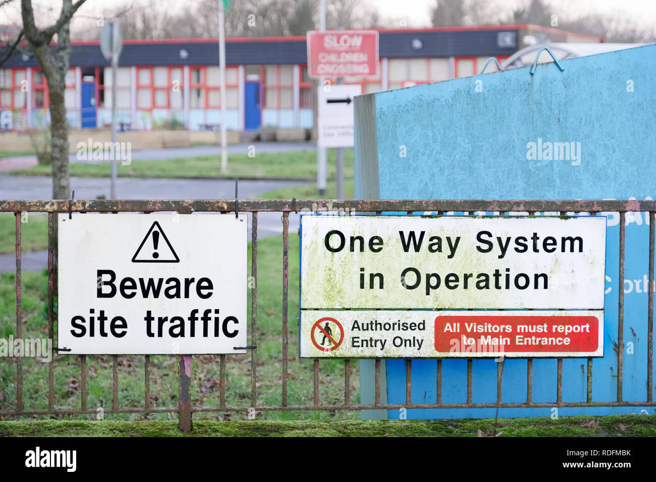 One way system operation construction site traffic sign Stock Photo - Alamy