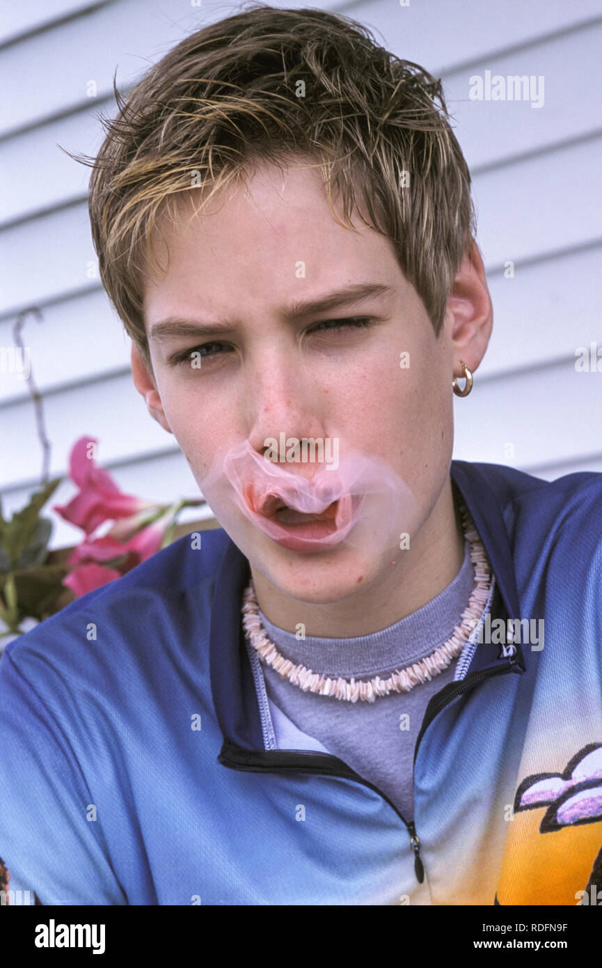 Popped bubble gum hi-res stock photography and images - Alamy