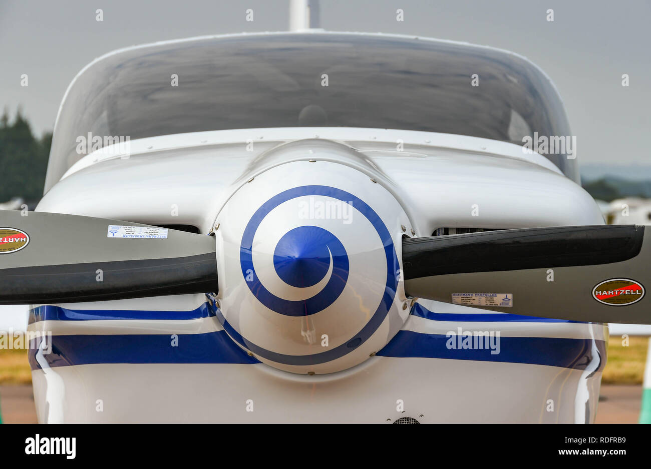 Fixed wing single engine aircraft hi-res stock photography and images ...