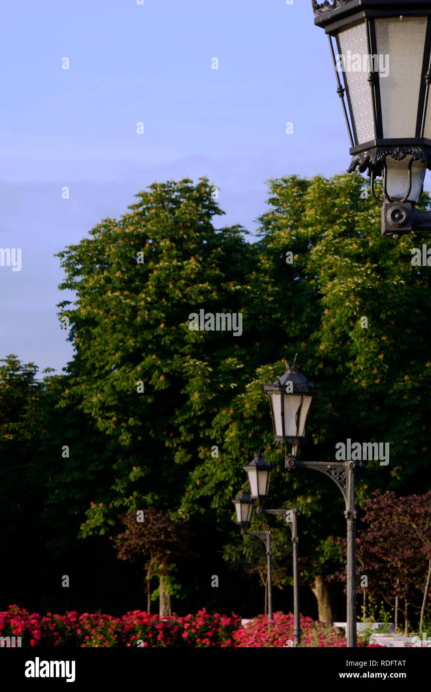 Park lamps hi-res stock photography and images - Alamy