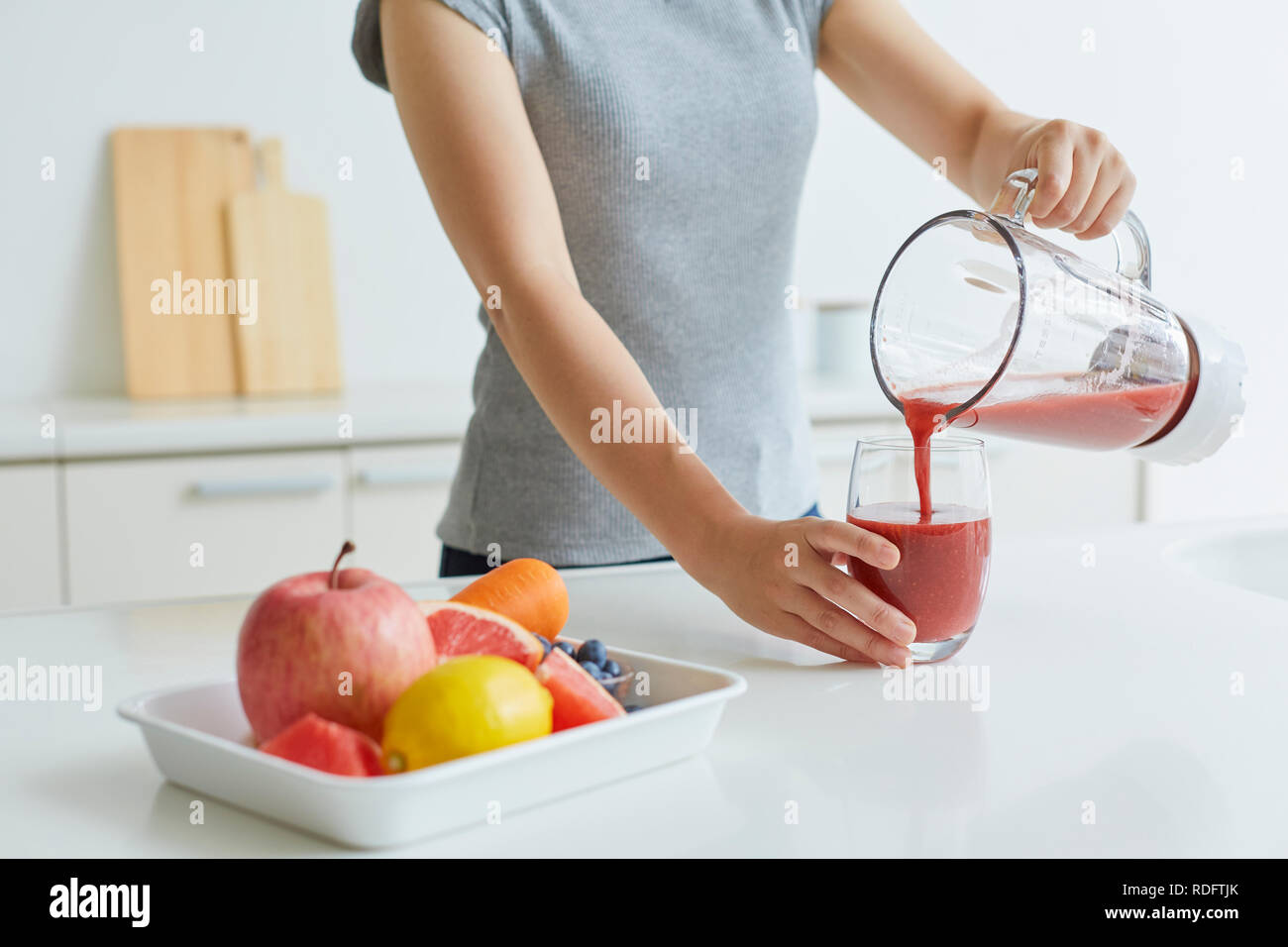 Japanese woman making smoothie hi-res stock photography and images - Alamy