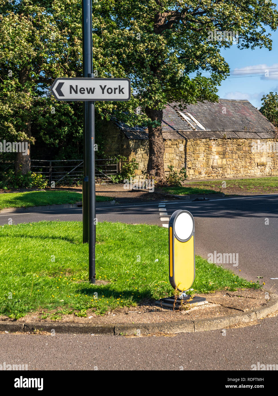 Road sign to newcastle upon tyne hi-res stock photography and images ...