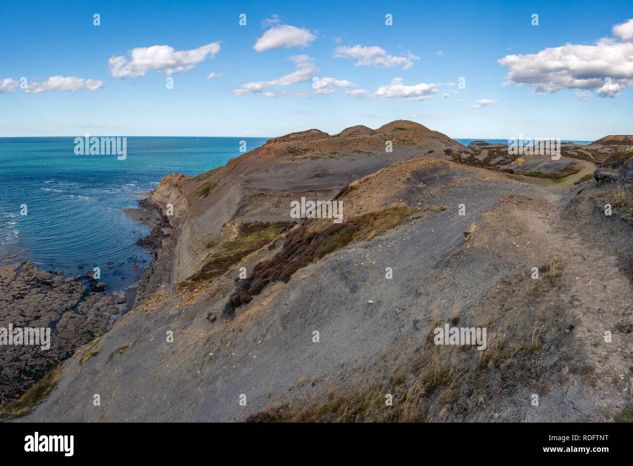 Kettleness cliff hi-res stock photography and images - Alamy