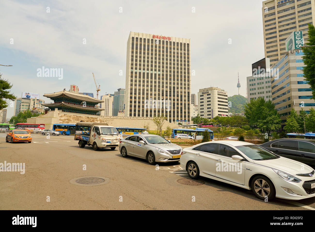 SEOUL, SOUTH KOREA - CIRCA MAY, 2017: Seoul urban landscape. Seoul ...