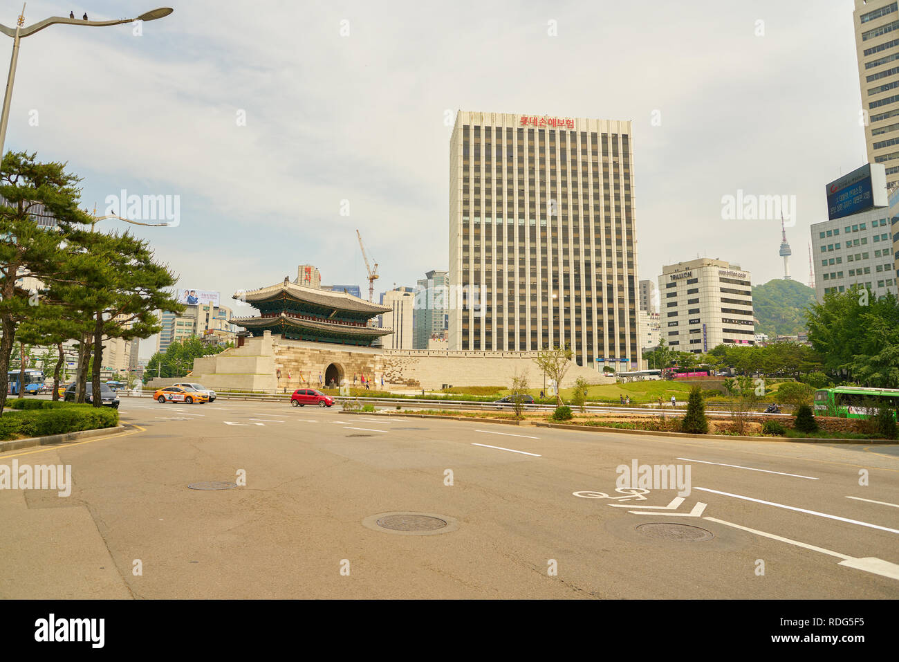 SEOUL, SOUTH KOREA - CIRCA MAY, 2017: Seoul urban landscape. Seoul ...