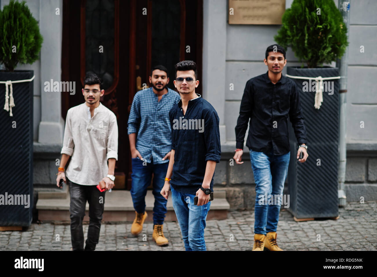 Indian pakistani friendship hi-res stock photography and images - Alamy