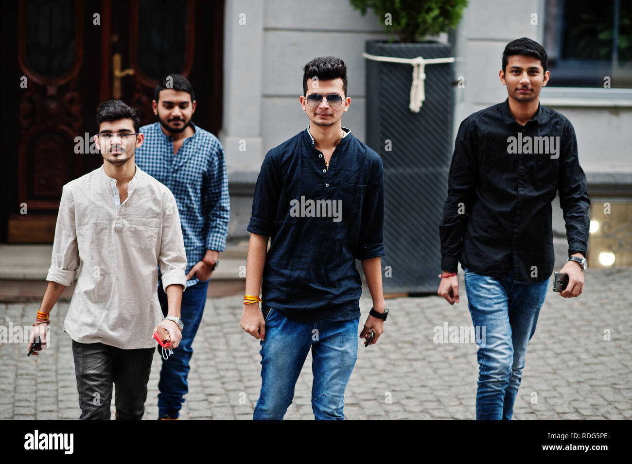 Indian pakistani friendship hi-res stock photography and images - Alamy