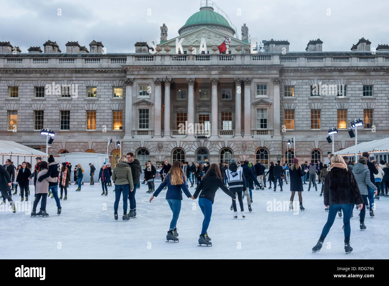 Pop up icerink hi-res stock photography and images - Alamy