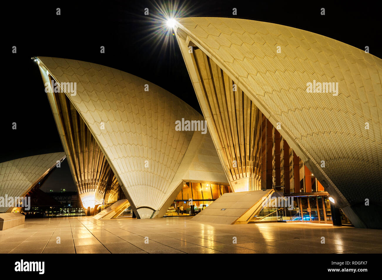 Sydney opera house construction hi-res stock photography and images - Alamy