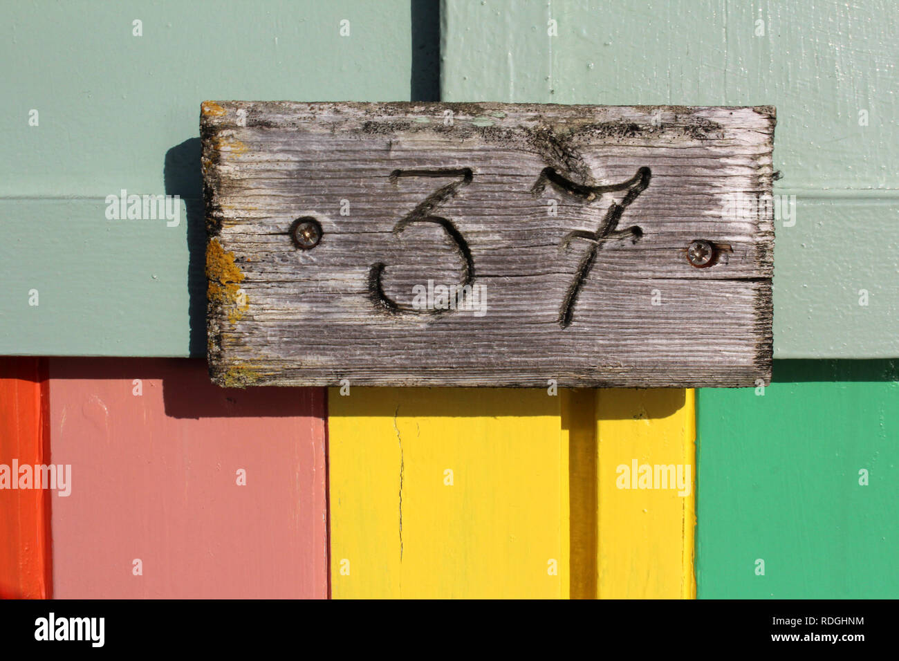 37 parallel hi-res stock photography and images - Alamy