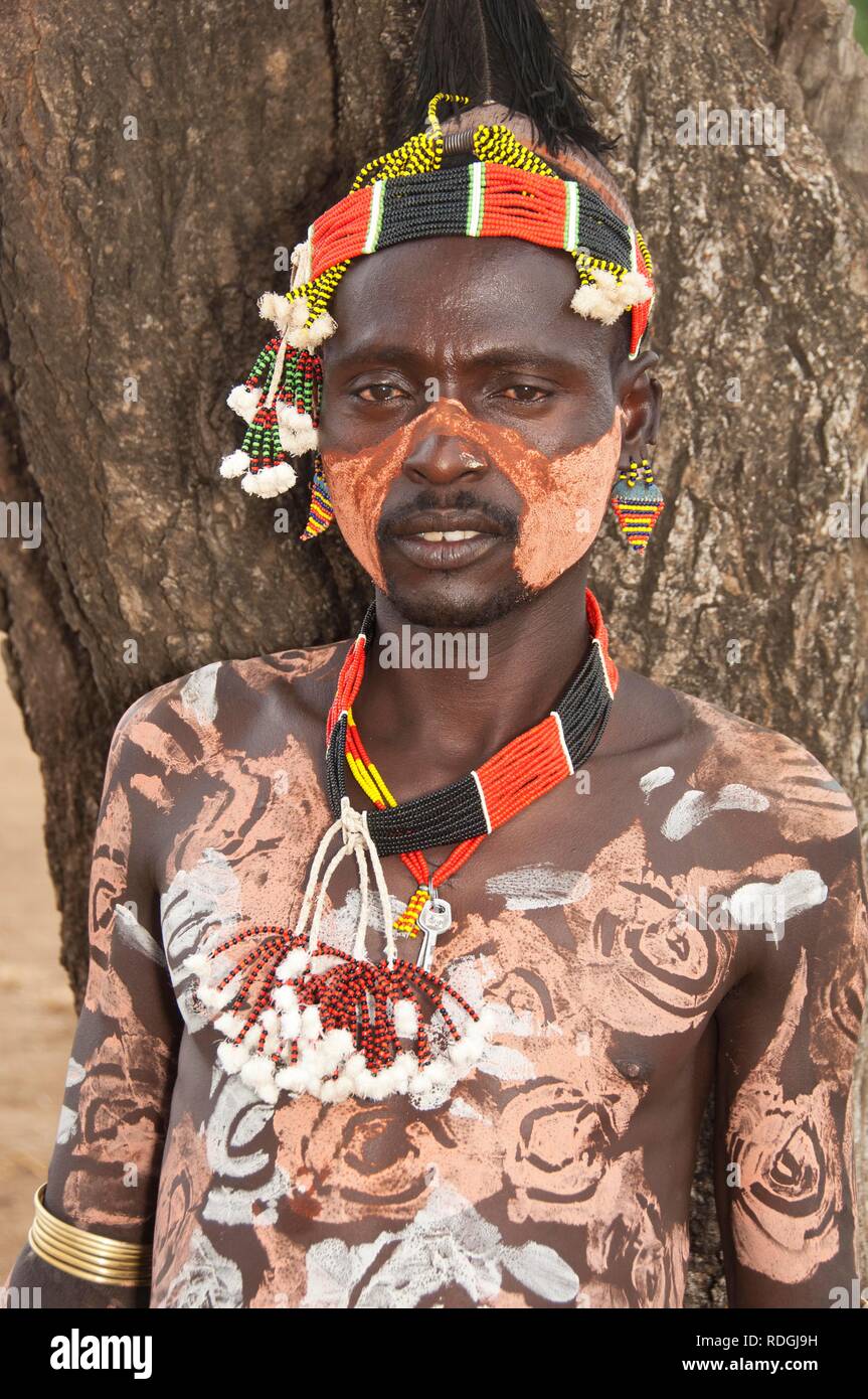 Portrait of a Karo man with body and facial paintings, Omo river valley ...