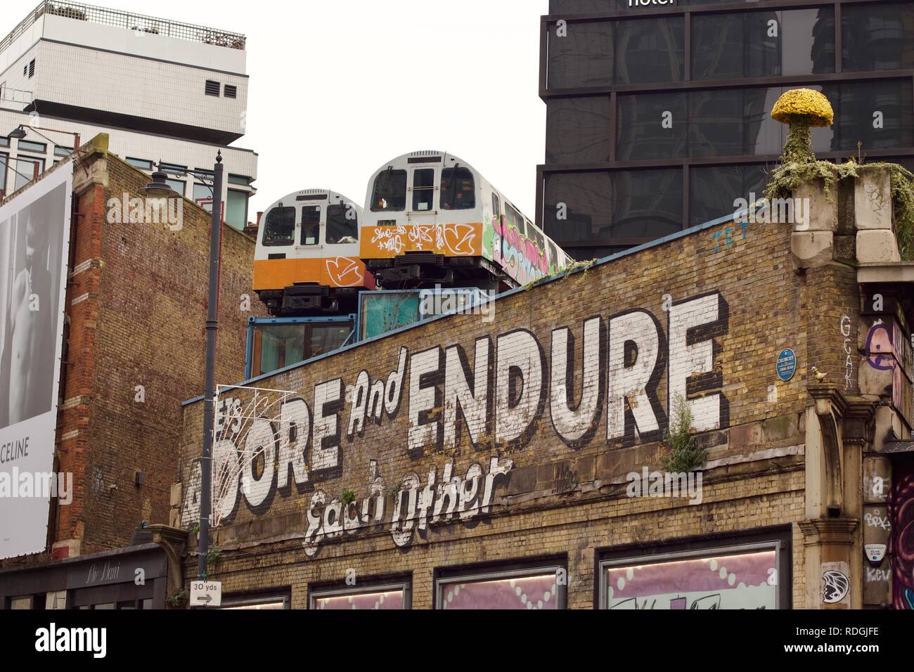 Carriages sign hi-res stock photography and images - Alamy