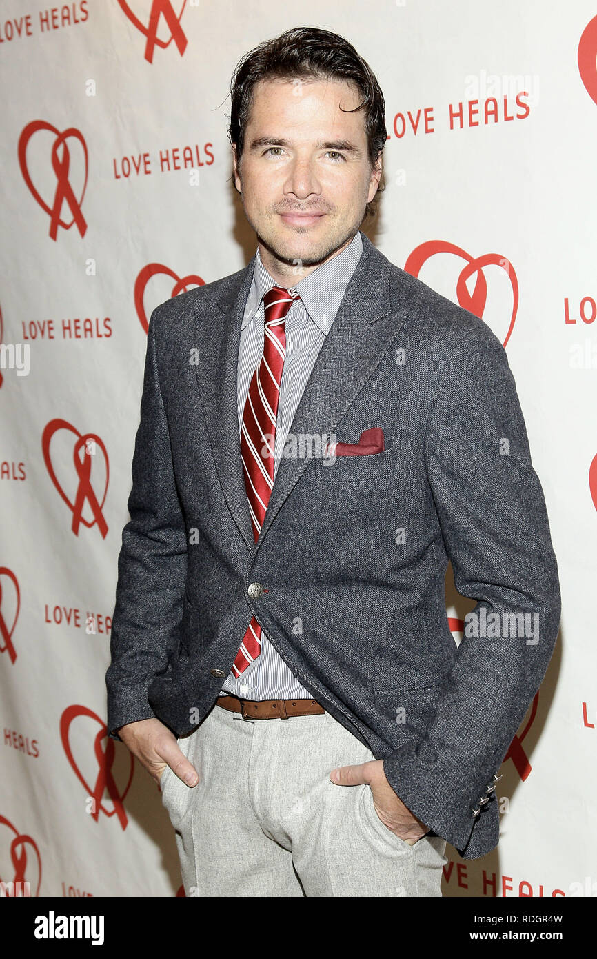 NEW YORK, NY - MARCH 07: Matthew Settle attends the 2013 Love Heals ...