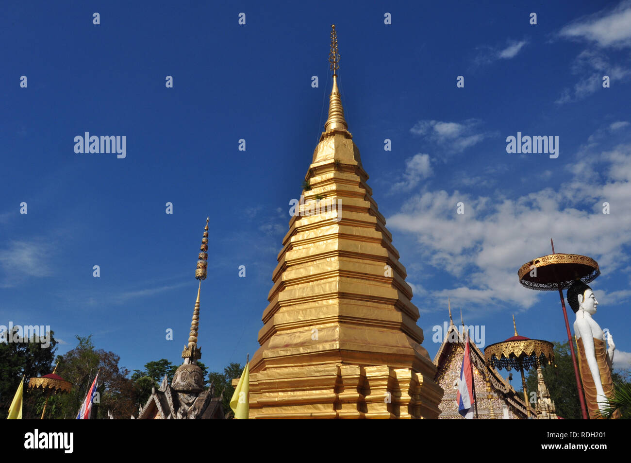 Great Chedi, Wat Phra That Chom Chaeng, Phrae Province, North Thailand ...