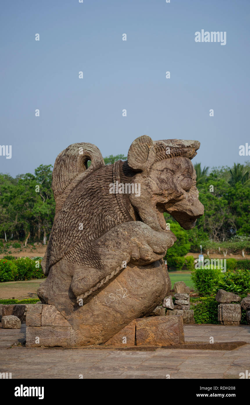 Simha-gaja, Gajasimha (Lion-Elephant) Sculpture at Sun Temple, Konark ...