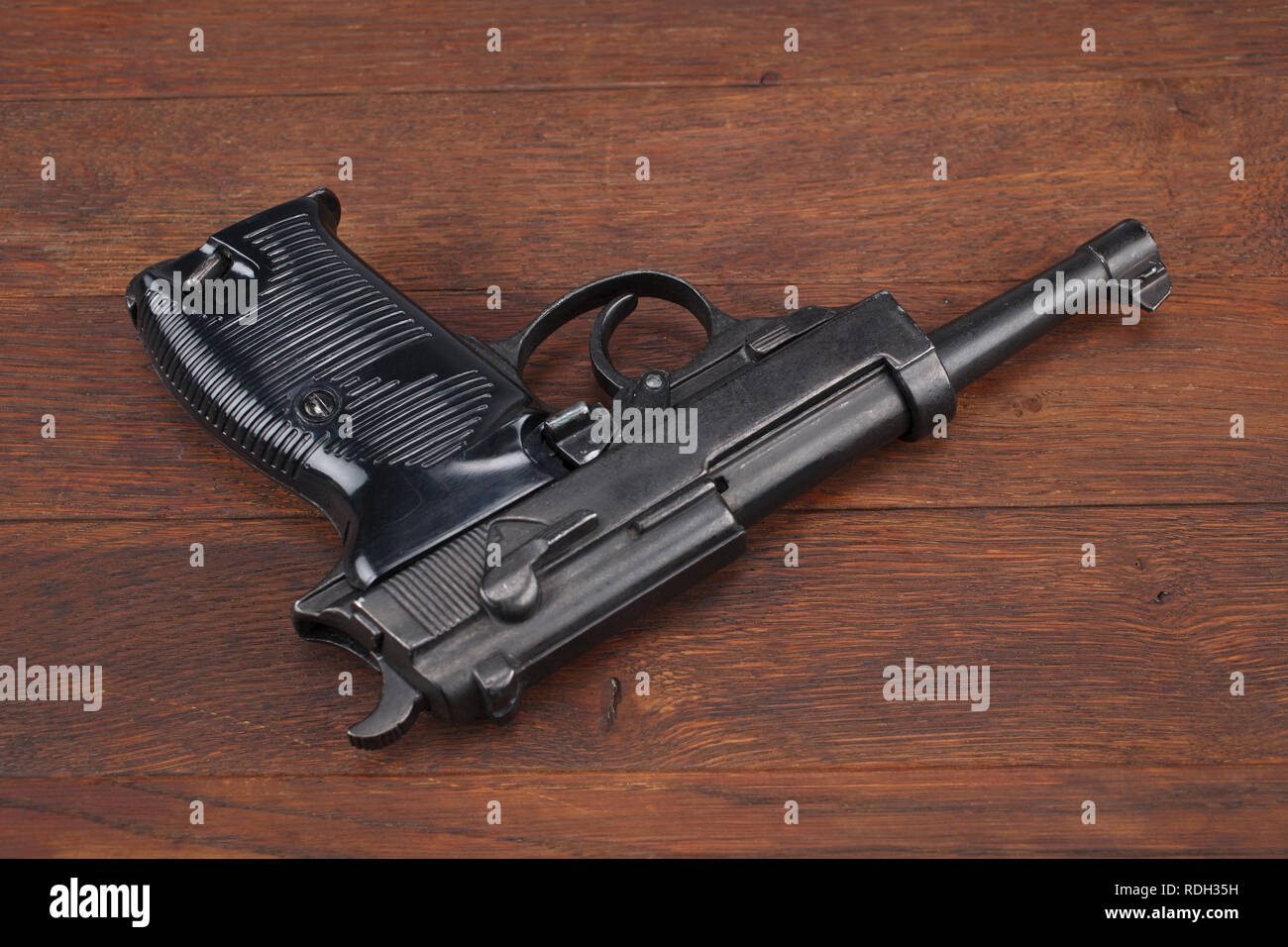 Nazi pistole hi-res stock photography and images - Alamy