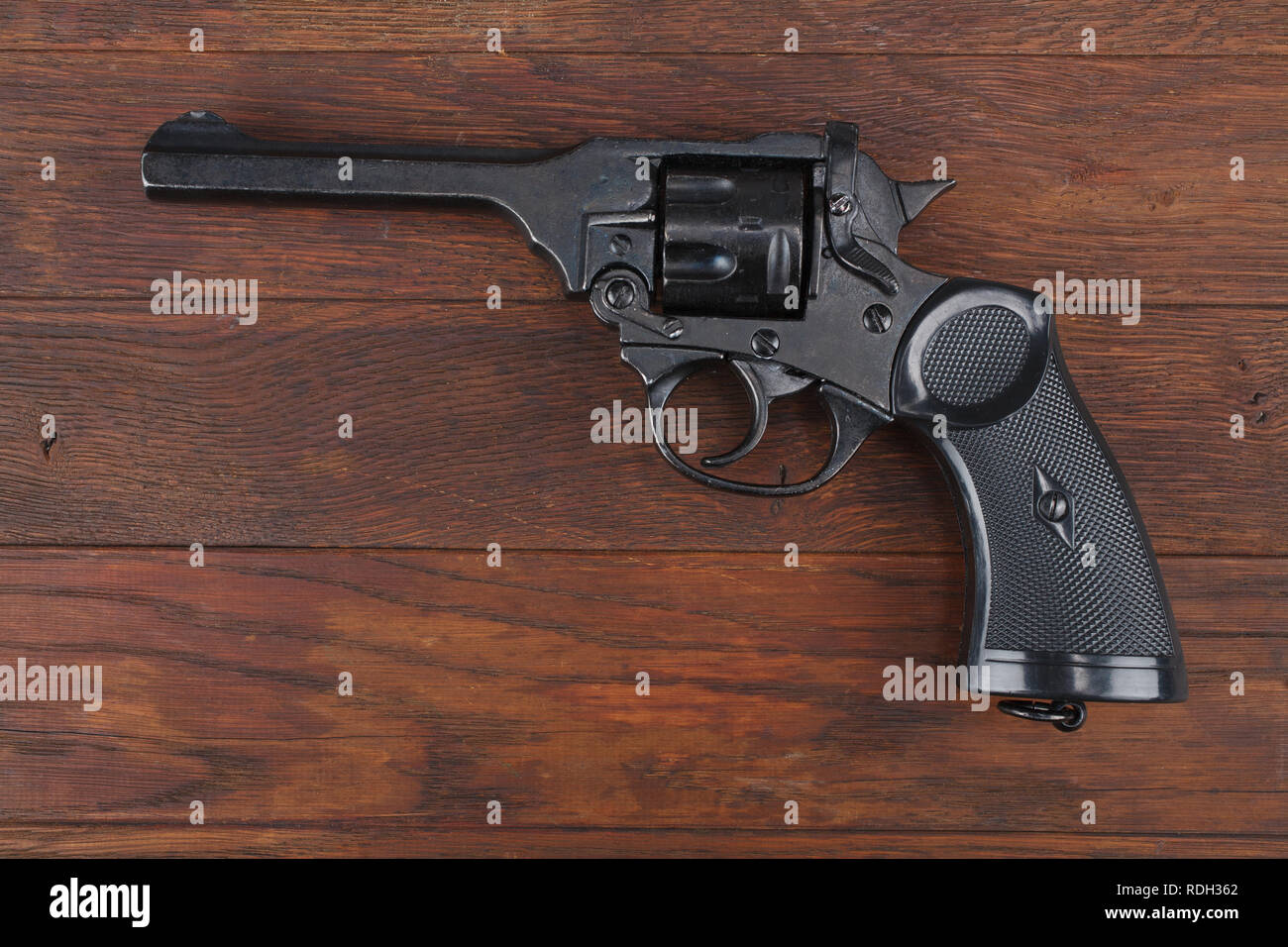 Webley Mk IV Top-Break Revolver service pistol for the armed forces of ...