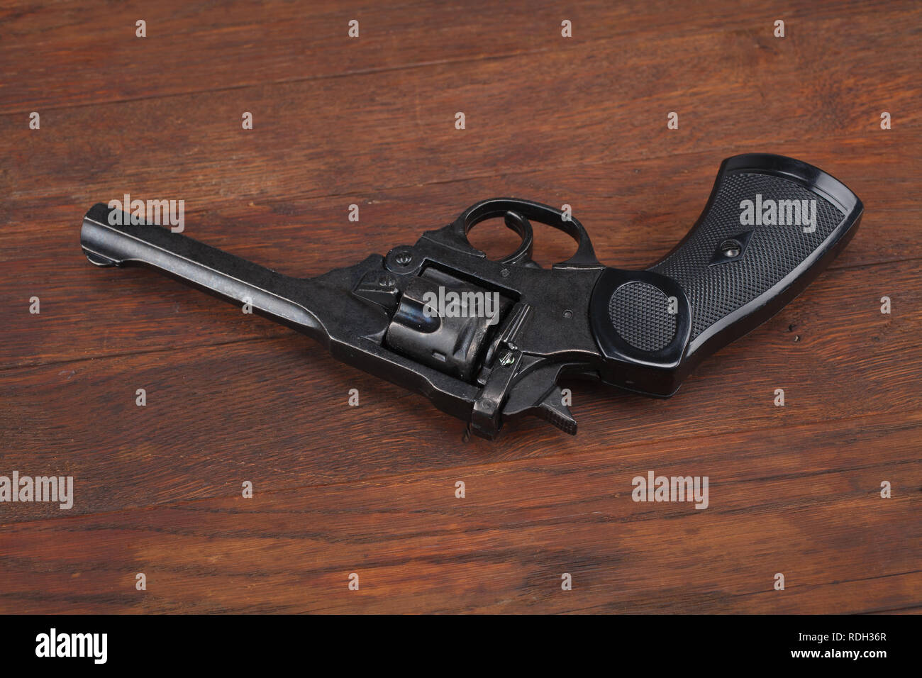 Webley Mk IV Top-Break Revolver service pistol for the armed forces of ...