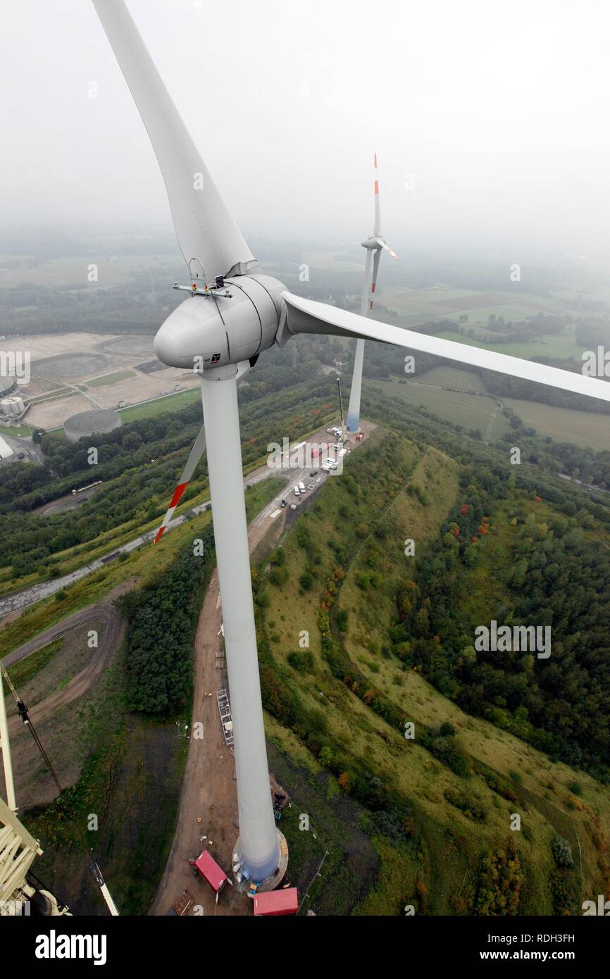 Assembling wind turbines hi-res stock photography and images - Alamy
