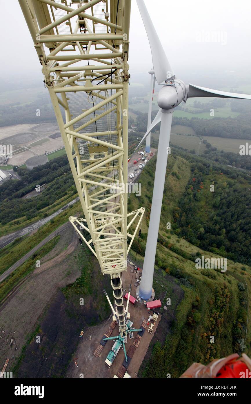 Assembling wind turbines hi-res stock photography and images - Alamy