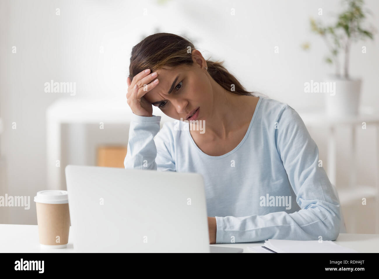 Frustrated computer user hi-res stock photography and images - Alamy